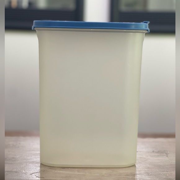 Tupperware | Kitchen | Vintage Tupperware Container | Poshmark